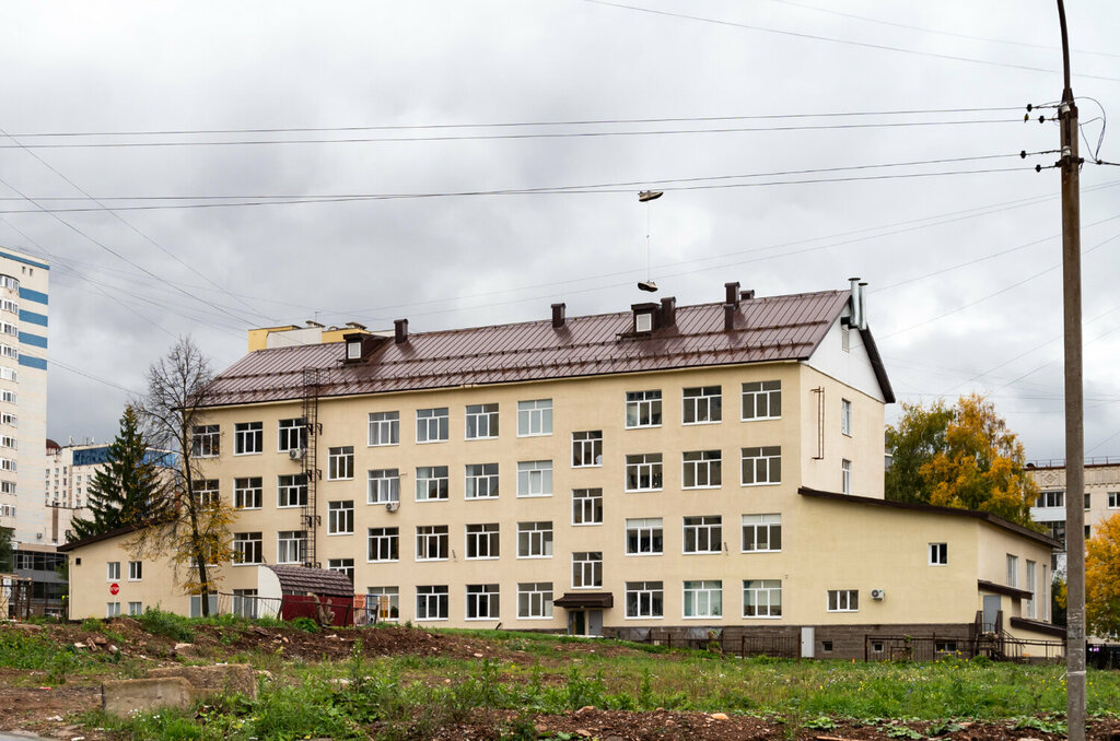 Üniversiteler Ufimsky gosudarstvenny neftyanoy tekhnichesky universitet Institut ekonomiki i servisa, Ufa, foto