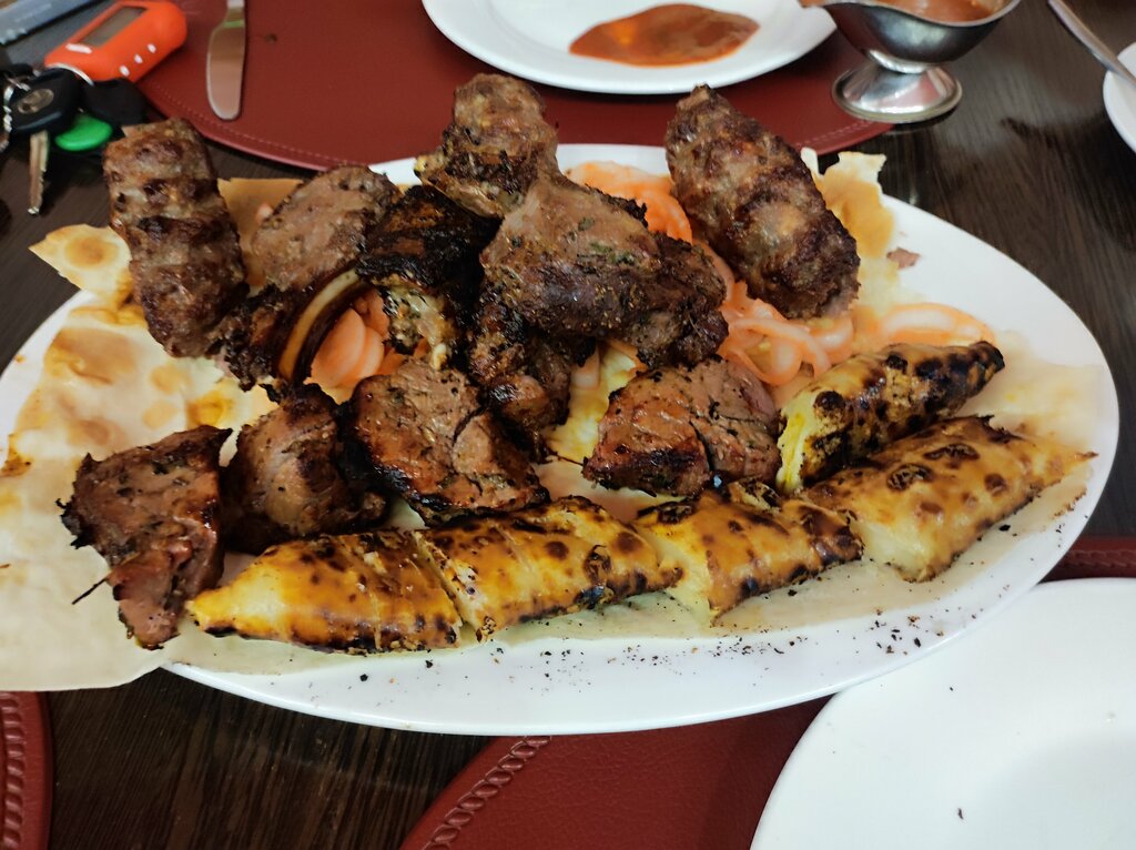 Kafe Kebab yard No. 1, Karağandı, foto
