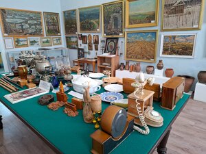 Davlekanovsky istoriko-krayevedchesky muzey (ulitsa Krasnaya ploshchad No:11), müzeler ve sanat galerileri  Davlekanovo'dan