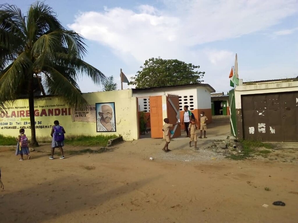 Ortaokul Groupe Scolaire Gandhi, Abican, foto