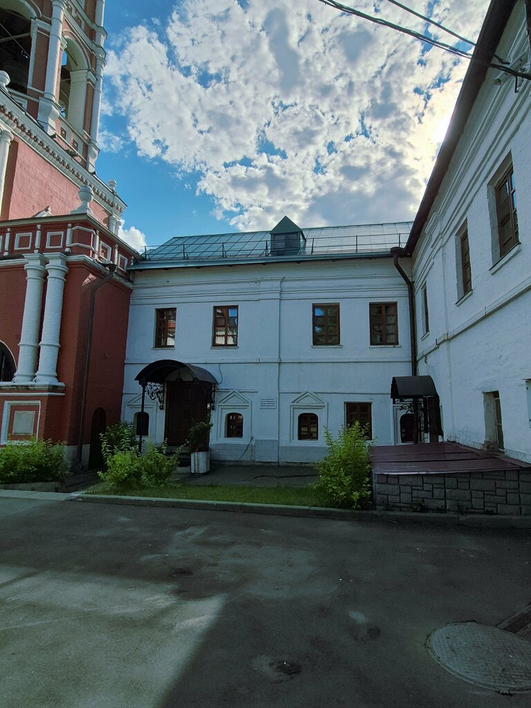 Turistik yerler Настоятельский дом, Moskova, foto