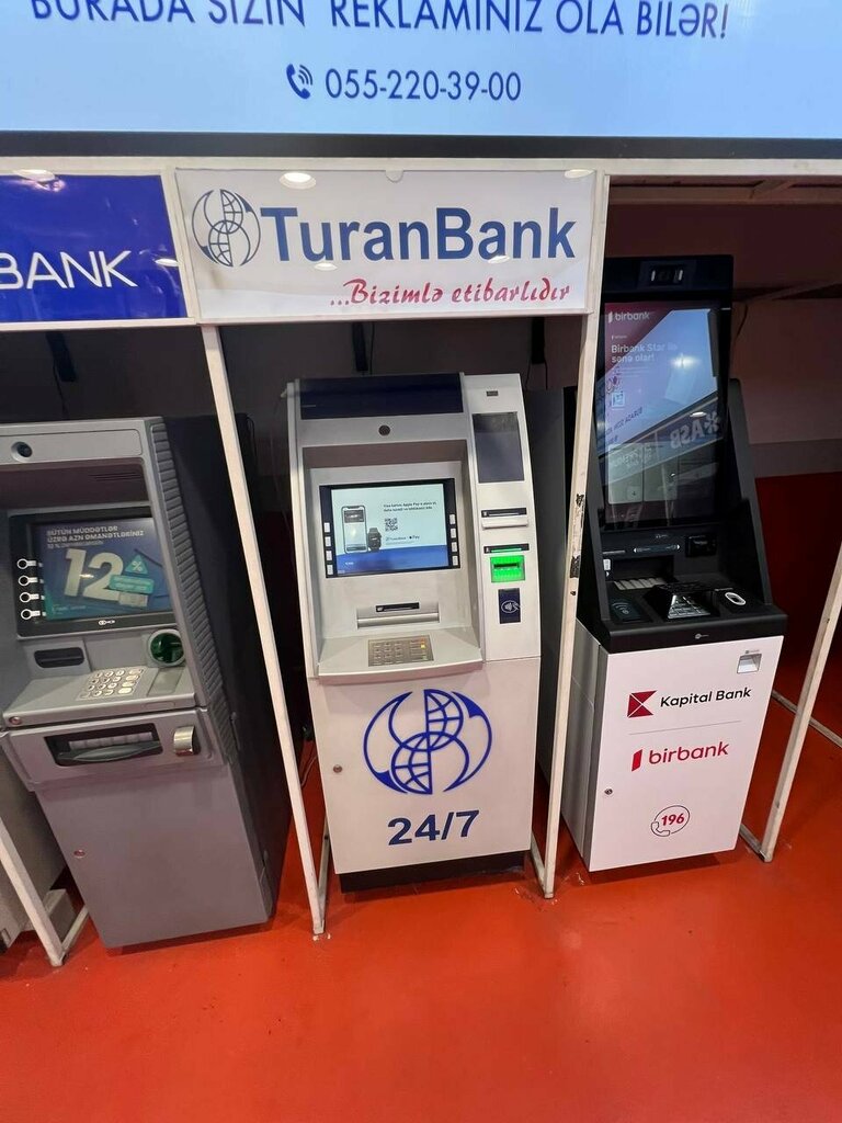 ATM'ler Turan Bank, Bakü, foto