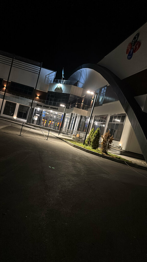 Çok amaçlı spor tesisleri Giger, Jezkazgan, foto