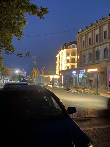 Alışveriş merkezleri Садбарг, Kânibâdâm, foto