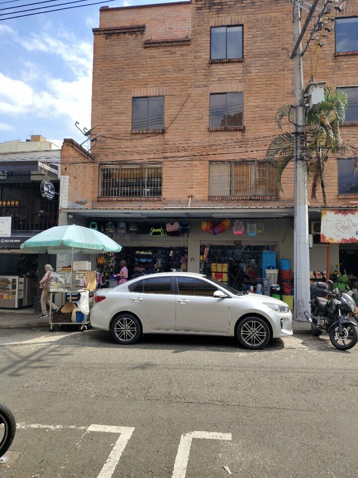 Çanta ve valiz mağazaları Variety Store, Medellin, foto
