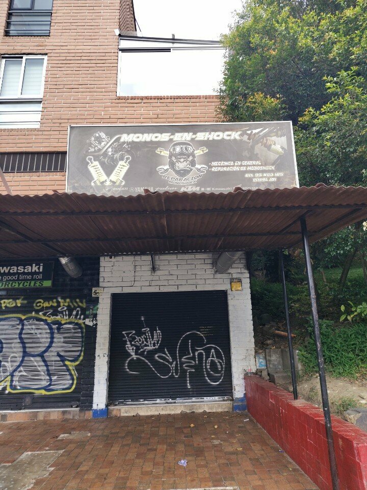 Motosiklet tamiri Monos EN shock, Medellin, foto