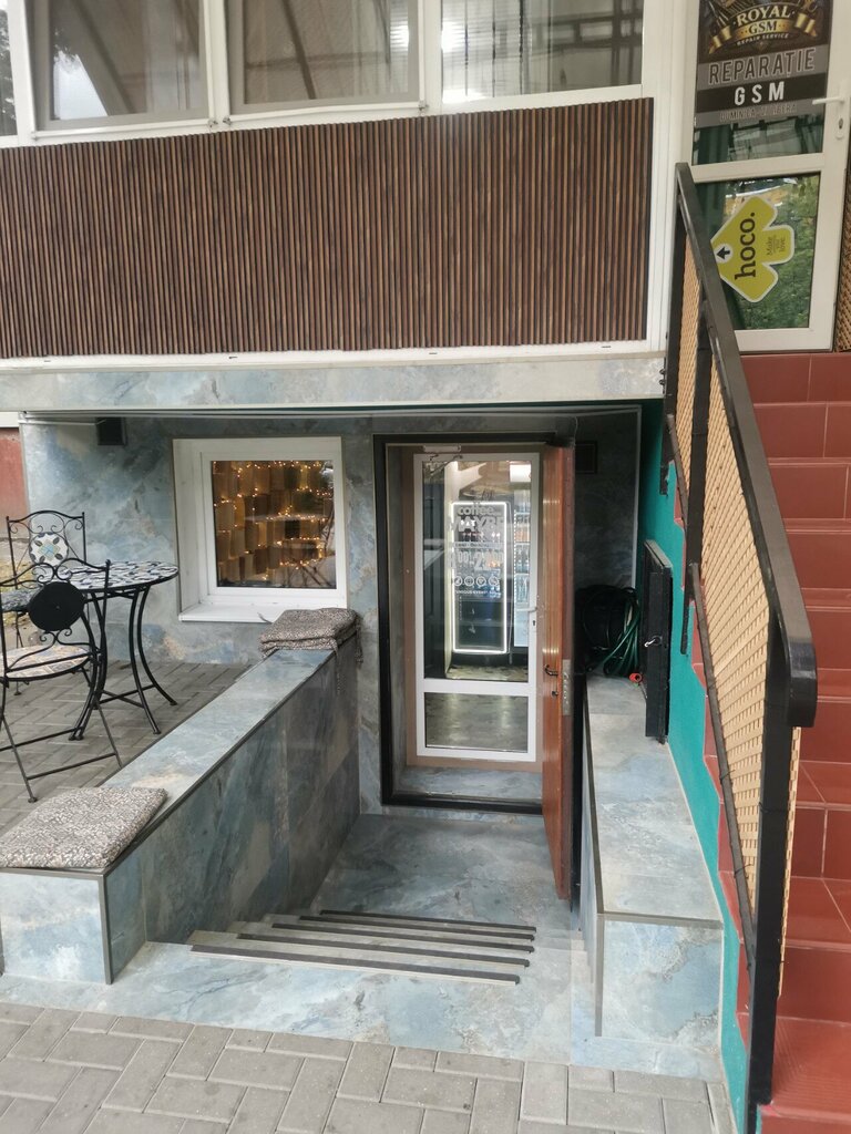 Kahve dükkanları Maybe Coffee, Kişinev, foto