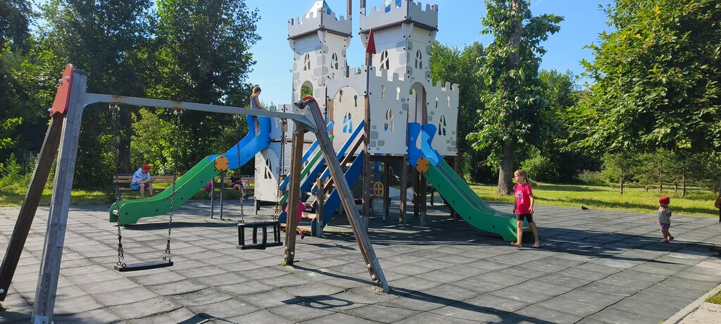 Oyun alanı Playground, Novosibirsk, foto