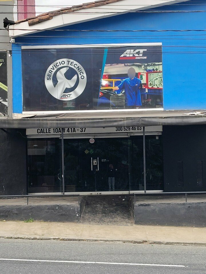 Motosiklet tamiri Servicio tecnico Akt, Medellin, foto