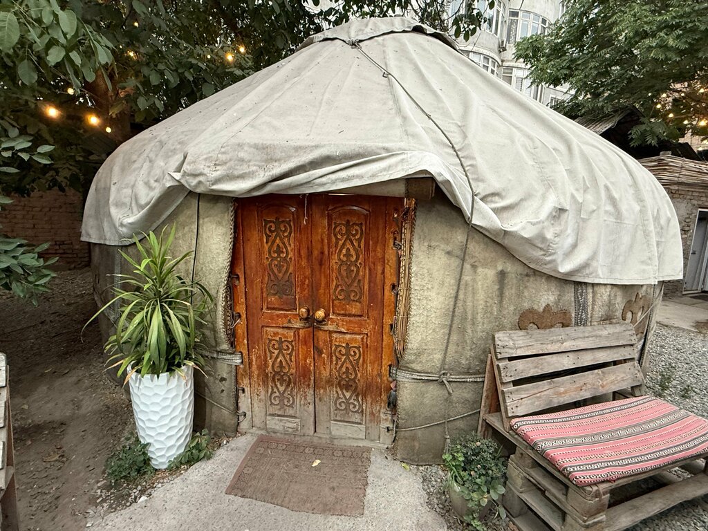 Kafe Апамдын Каттамасы, Bişkek, foto