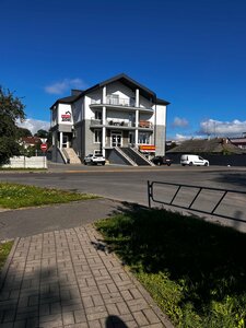 GuestHouse (vulica Manachava No:21), otel  Slutsk'tan