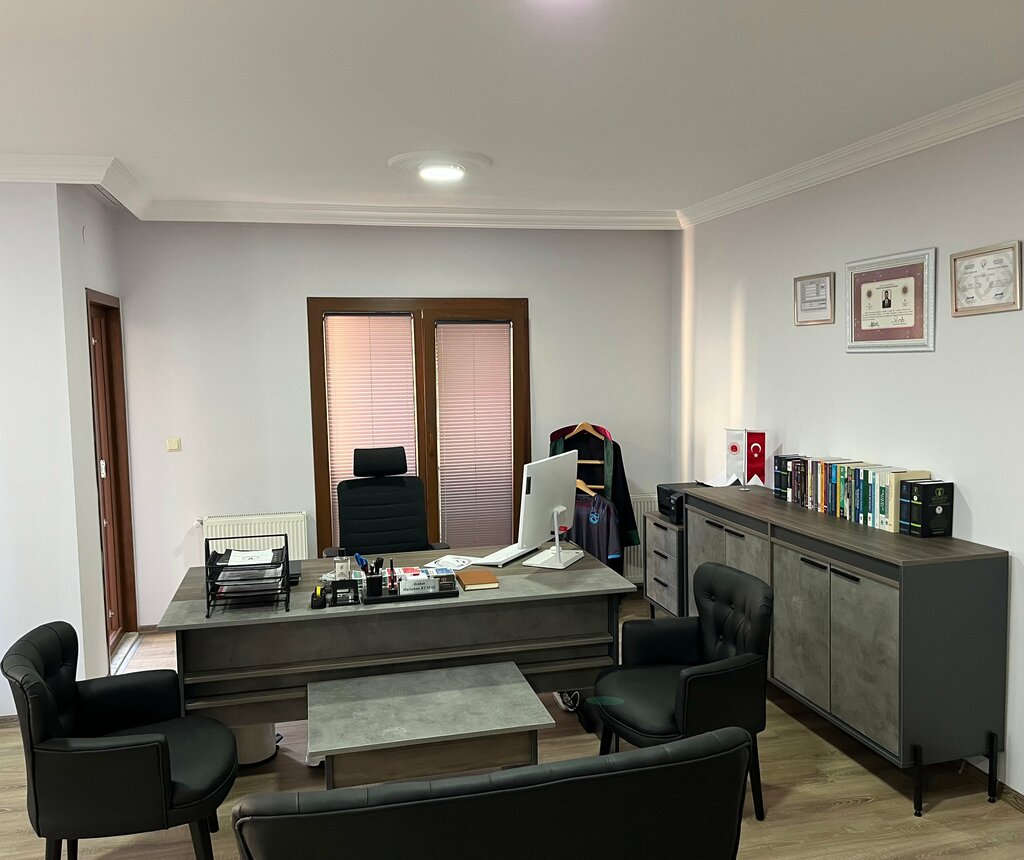 Avukatlar Avukat Mutluhan Kumaş, Sürmene, foto