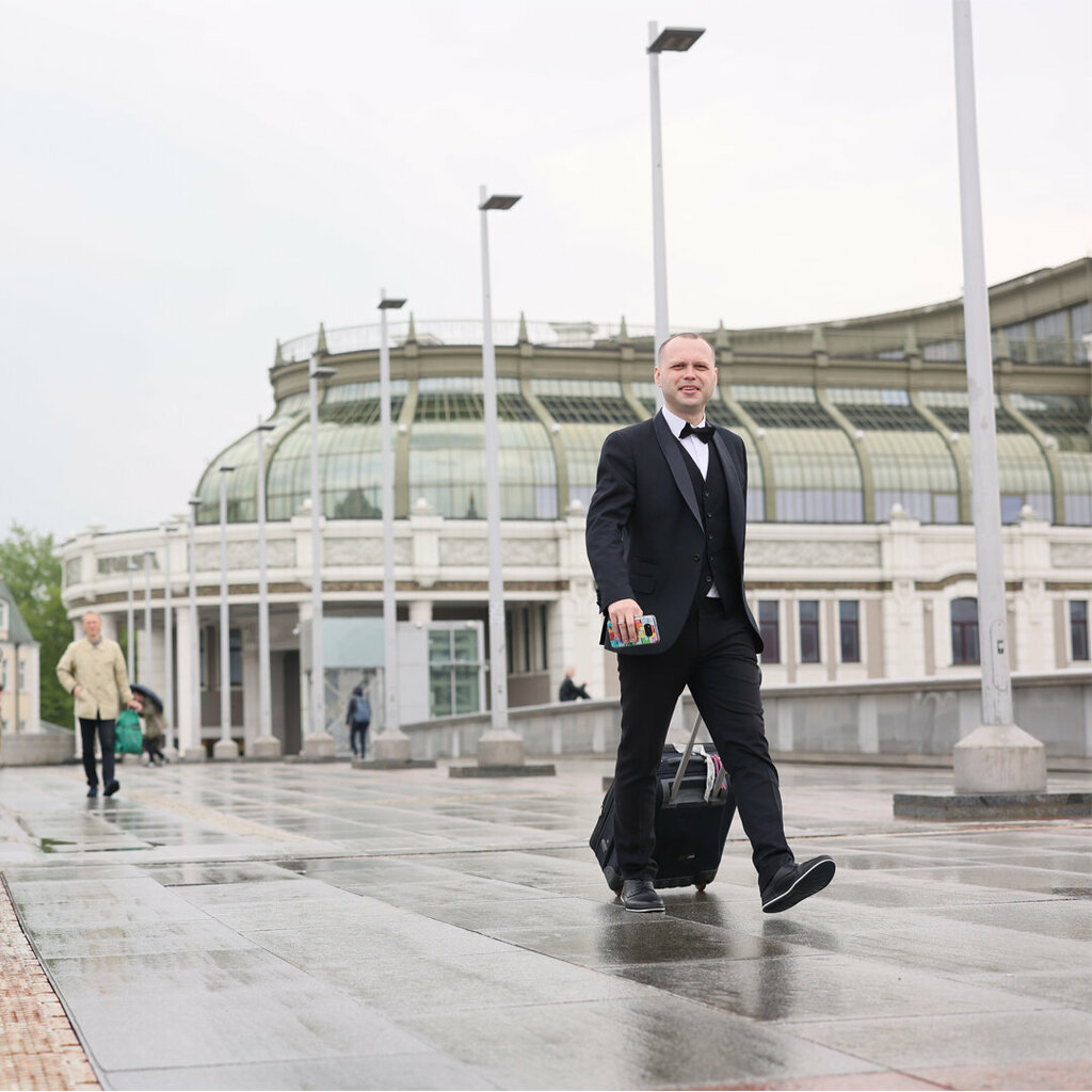 Kutlama sunucuları Event host Pavel Maklyusov, Stupino, foto