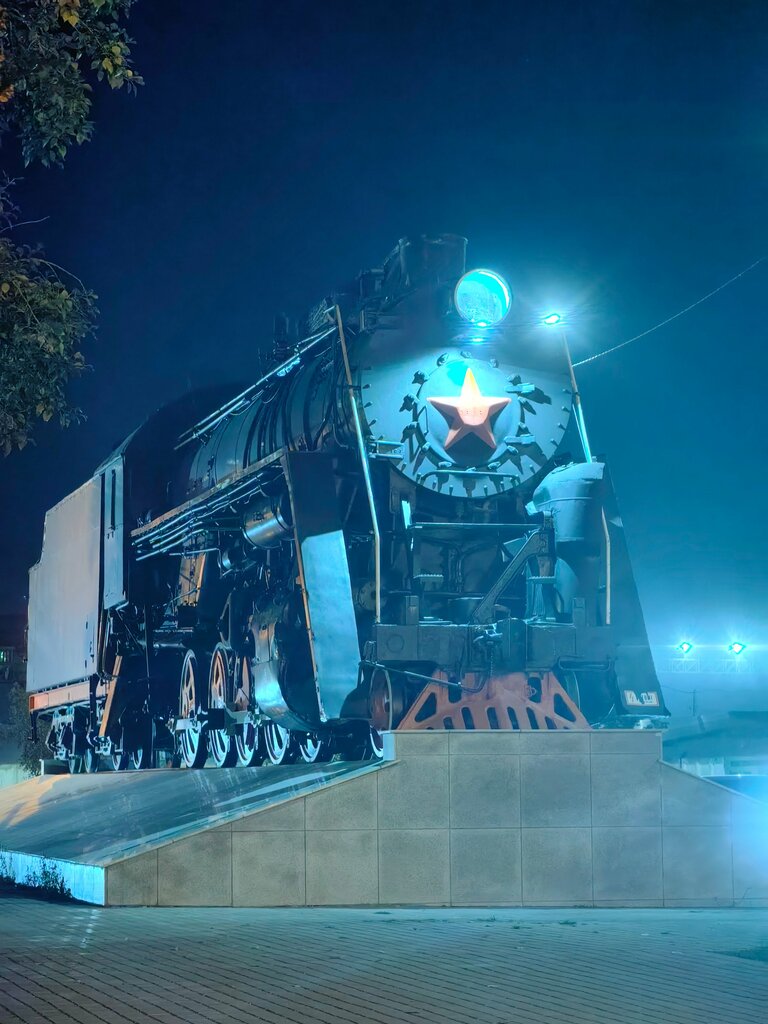 Teknoloji anıtı Паровоз-памятник Л-3318, Tuymazy, foto