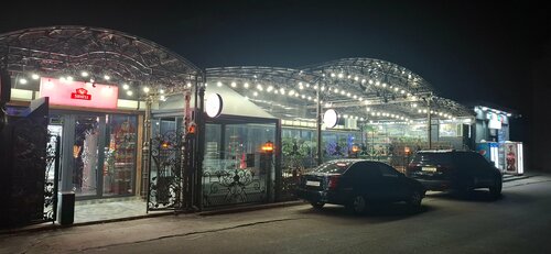 Restoran V. I. P., Hive, foto