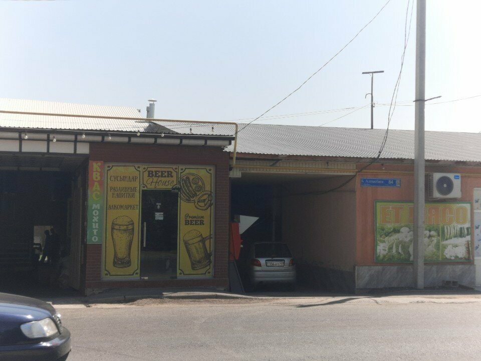 Bira dükkanı Beerhouse, Çimkent (Şımkent), foto