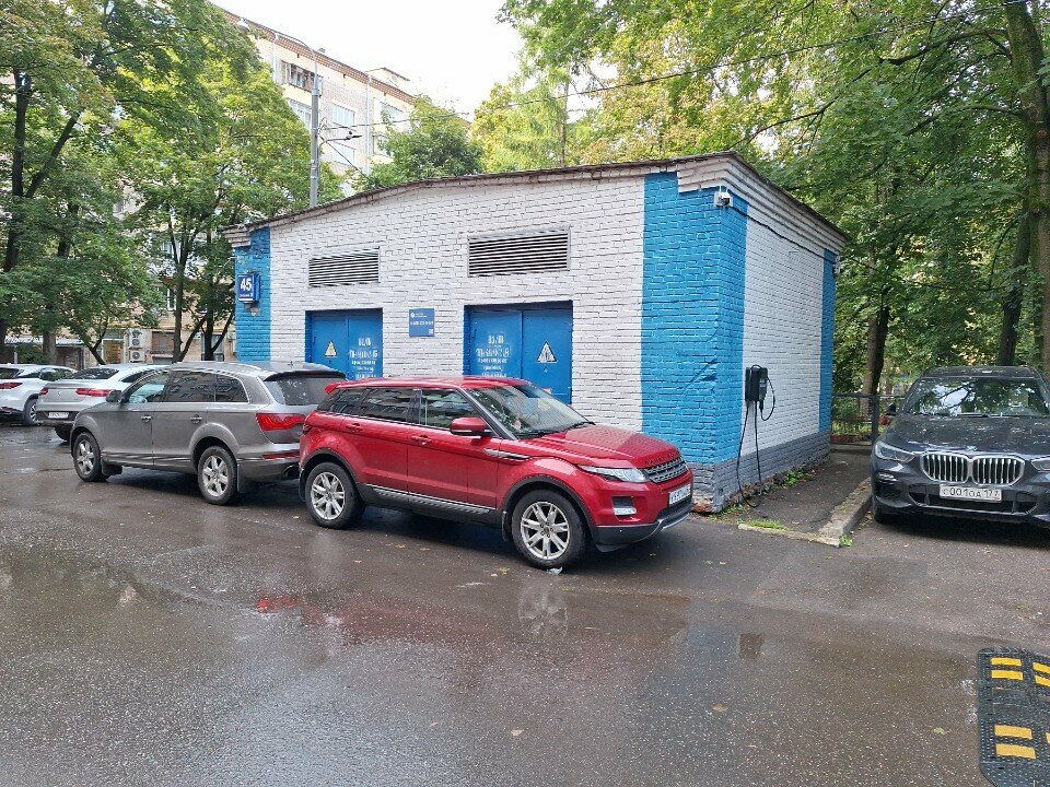 Elektrikli oto şarj istasyonları Яндекс Заправки, Moskova, foto