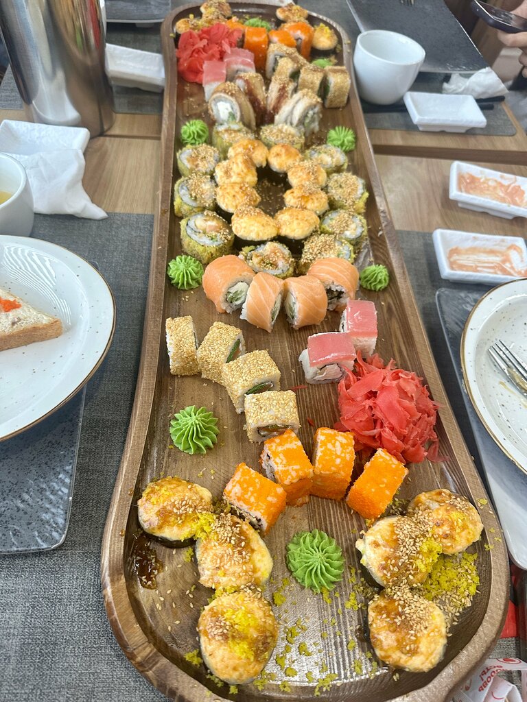 Kafe Zeyd sushi, Nemengan, foto