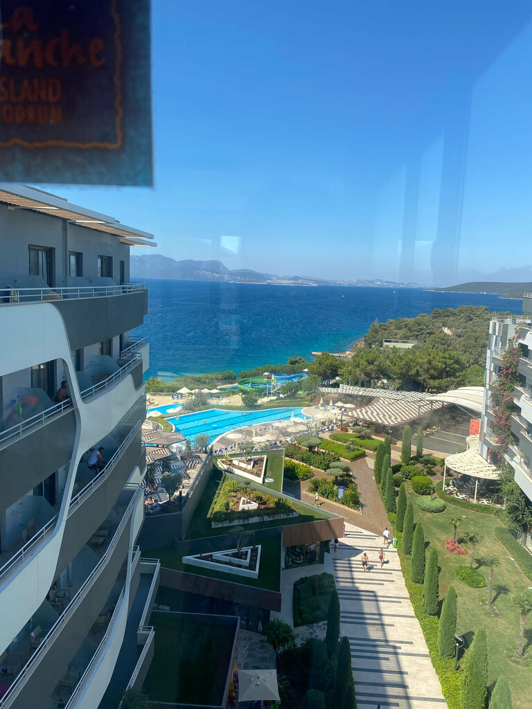 Dans salonları ve dans pistleri La Blanche İsland Convention Center, Milas, foto