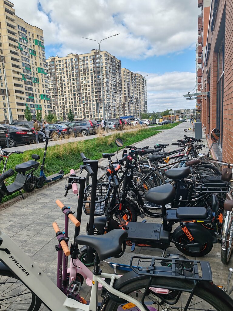 Bisiklet tamircileri Velogost, Mytişçi, foto