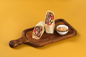 Keb House & Good Coffee (Kirochnaya Street No:20), kafe  Saint‑Petersburg'dan