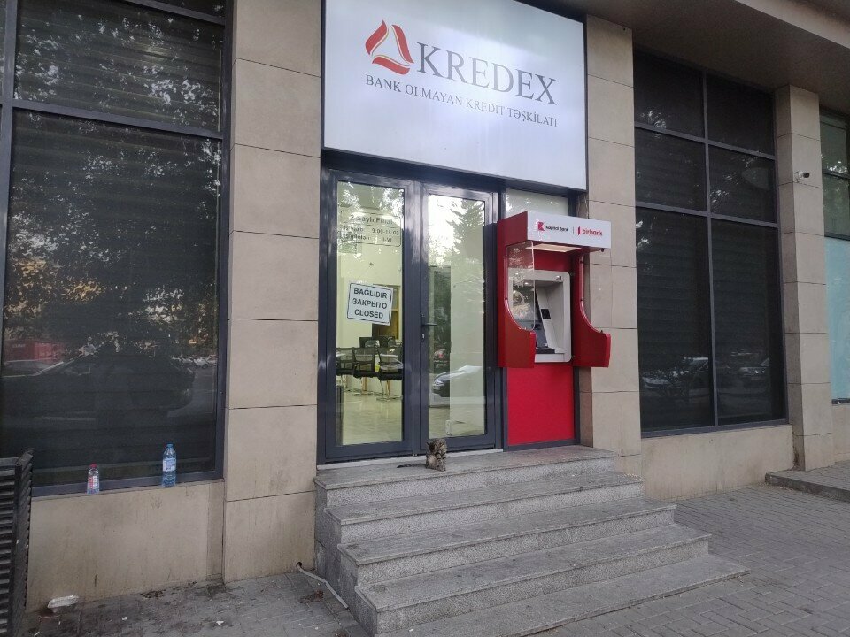 ATM'ler Kapital Bank, Bakü, foto