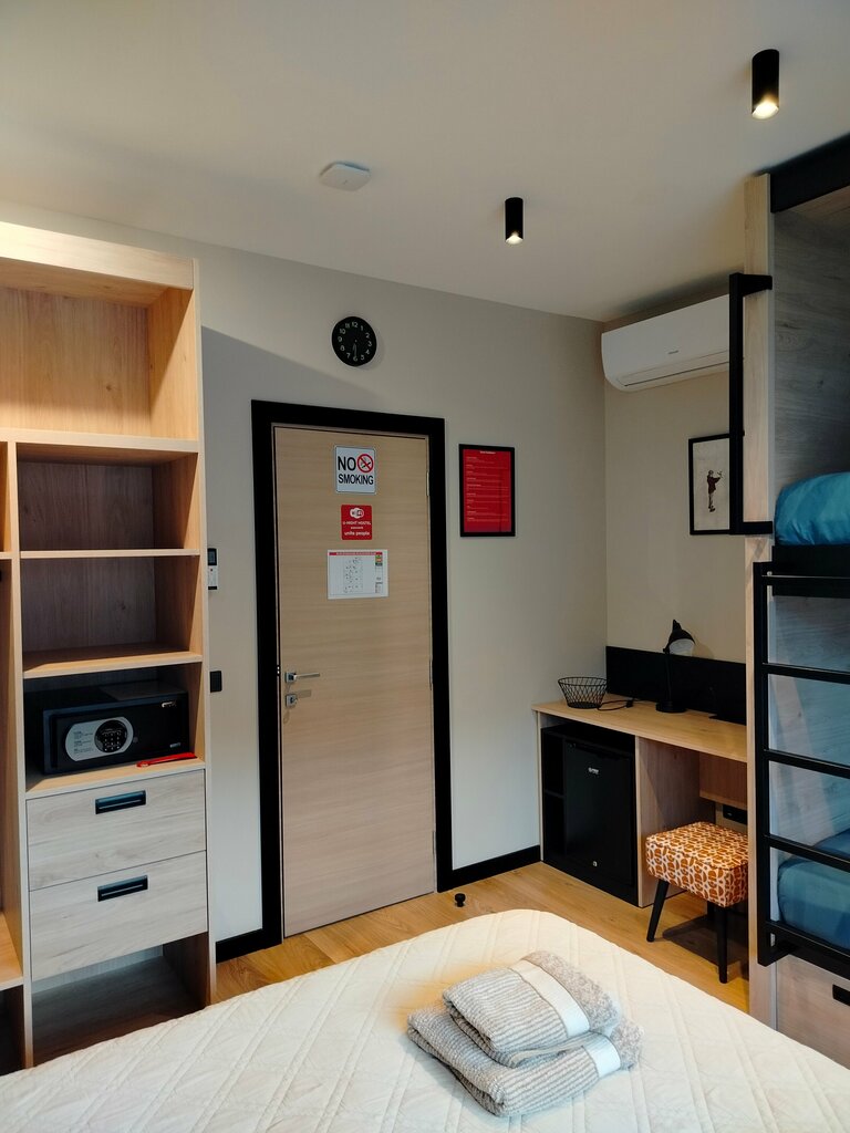 Pansiyonlar, hosteller U-Night, Dünya, foto