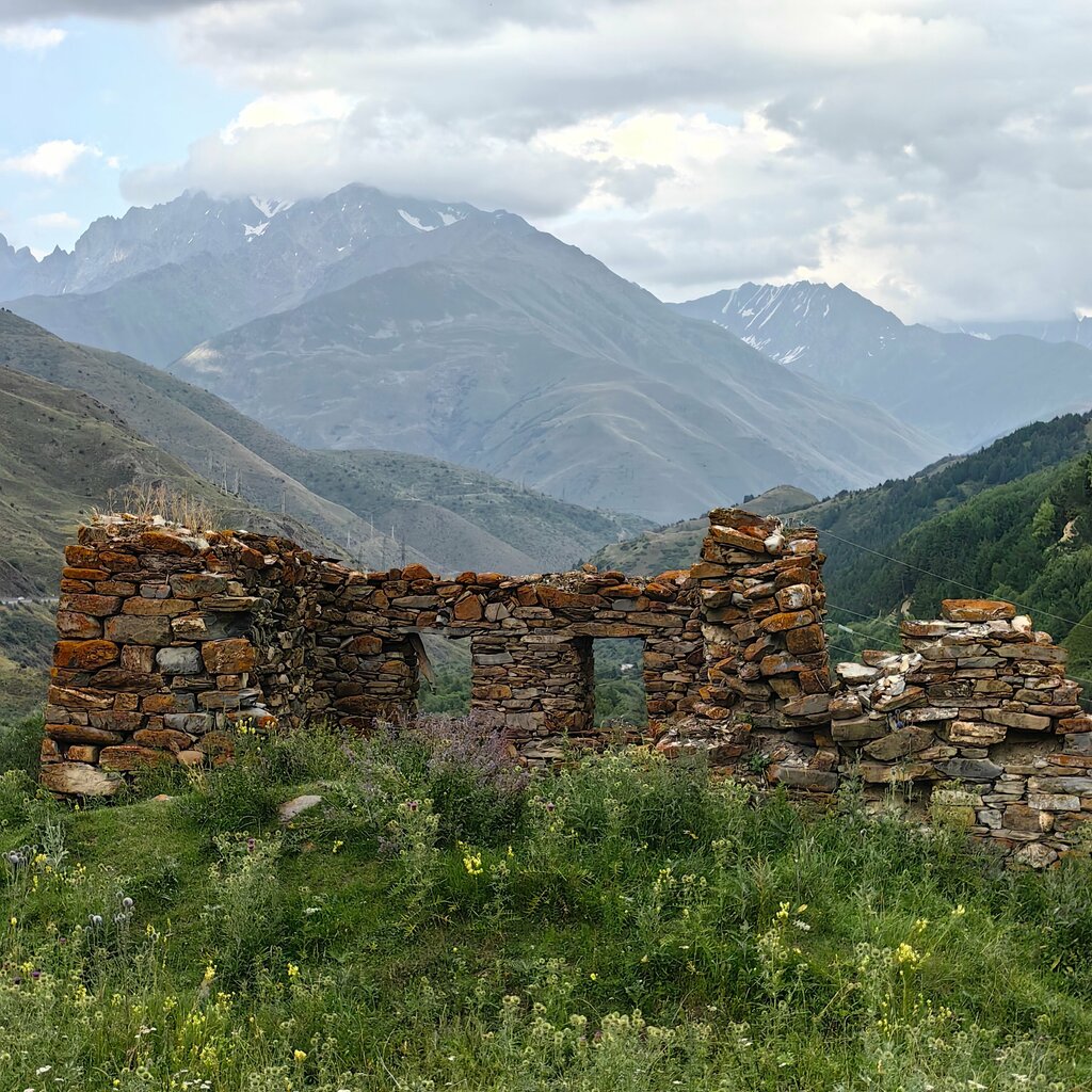 Pınar, çay Минеральный источник Тиб-2, Kuzey Osetya‑Alanya, foto