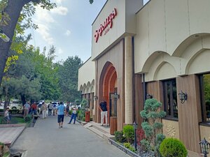 Faiza (Mederov Street No:159), kafe  Bişkek'ten