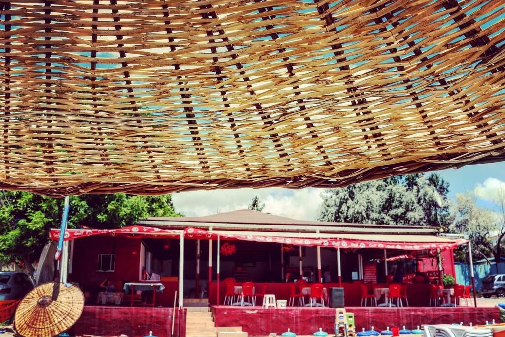 Kafe Kumburgaz Dostlar Cafe Plaj Kamping, İstanbul, foto