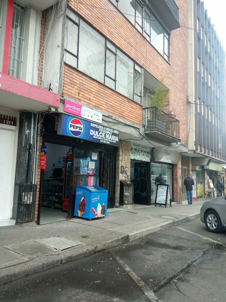 Kırtasiyeler Dulce María, Bogota, foto