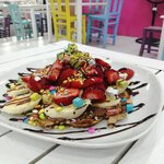Kral Waffle (Balıkesir, Edremit, İskele Mah., Barbaros Cad., 47), kafe  Edremit'ten
