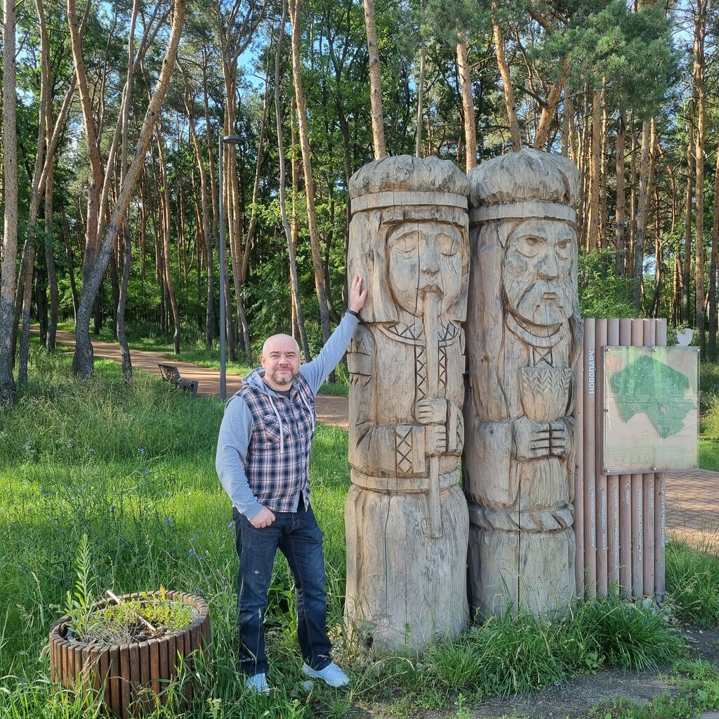 Park, sokak heykeli Warrior and Lel, Novovoronej, foto