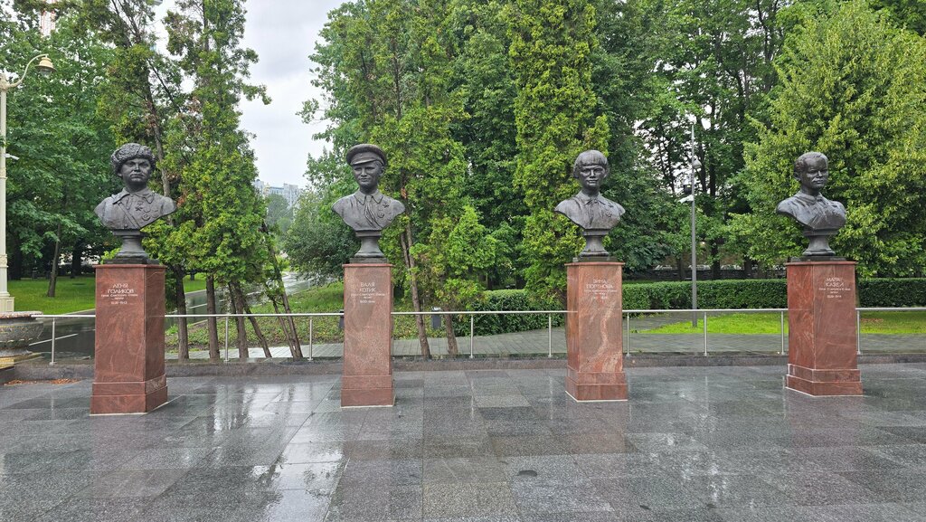Anıt, heykel Валя Котик, Moskova, foto