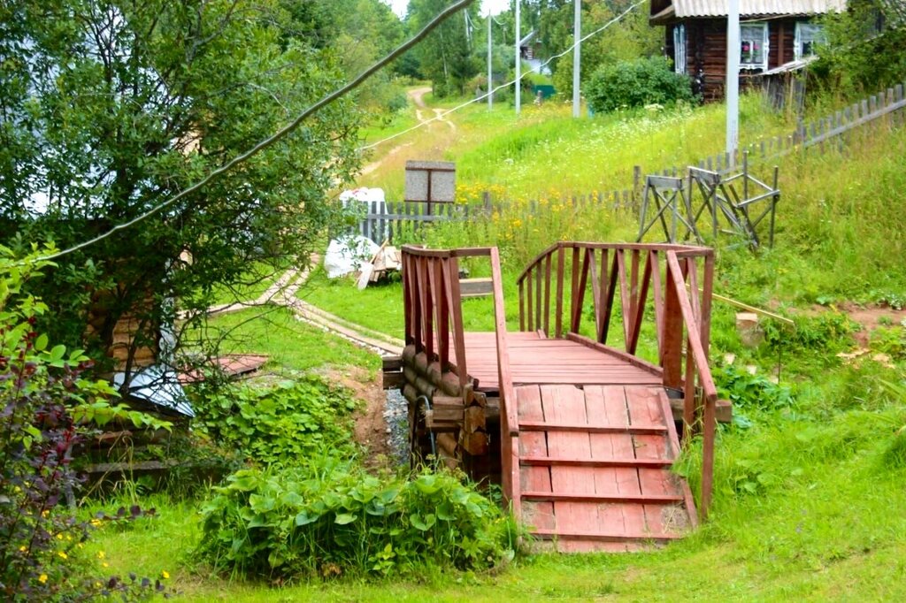 Şapel, haç anıtı Часовня Георгия Победоносца, Udmurtiya, foto