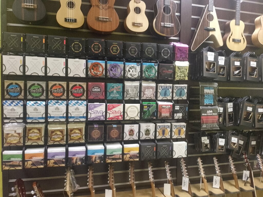 Enstrüman mağazaları Йеллоумаг Гитары и Струны, Balaşiha, foto