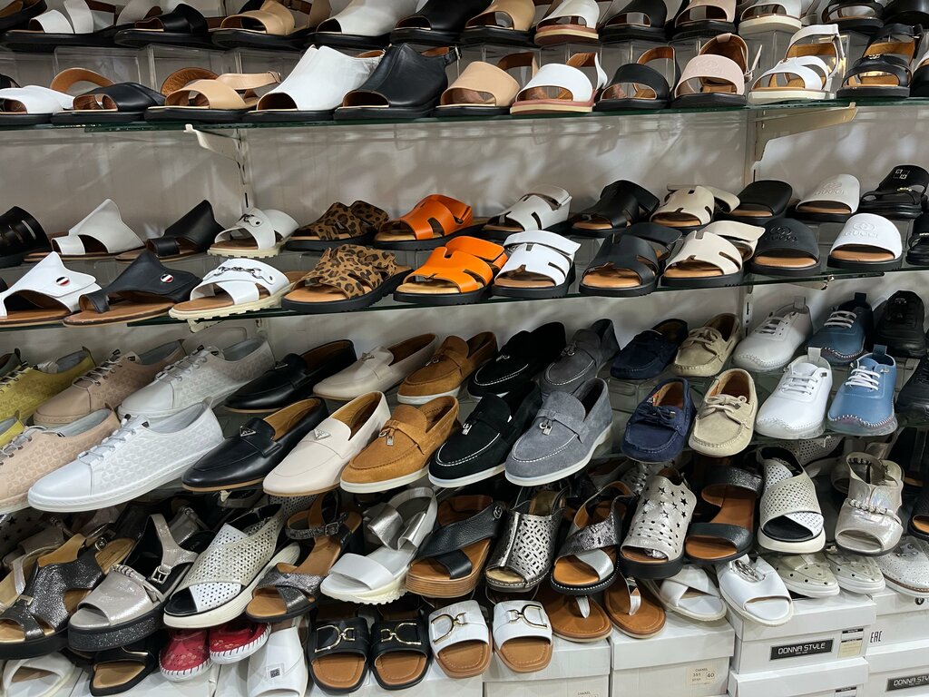 Ayakkabı mağazaları Şahin shoes Обувь Ayakkabi Kiriş Kemer, Kemer, foto