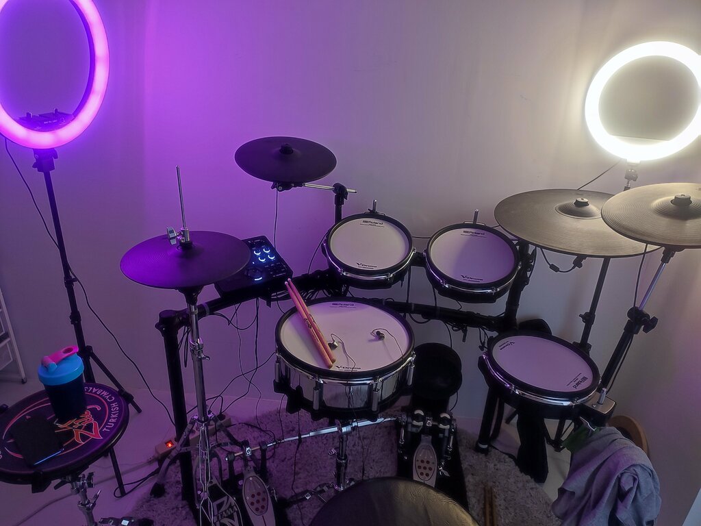 Müzik okulları ve konservatuarlar Drumstmn, Tiumen, foto