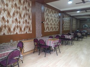 Ovqat (Rеsid Ismayilov Street No:39A), restoran  Bakü'den