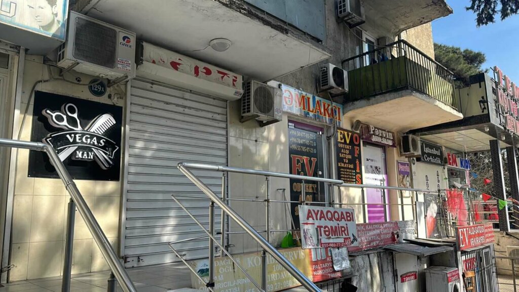 Ayakkabı tamiri Ayaqqabi temiri, Bakü, foto