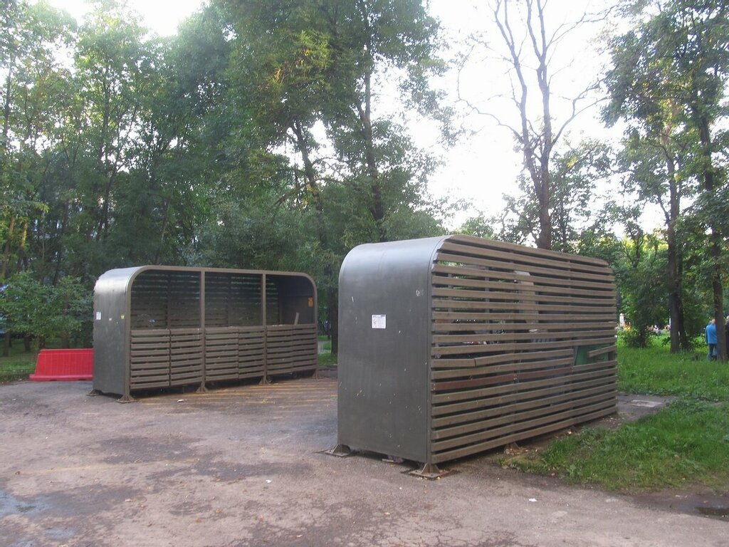Çöp alanları Trash and garbage disposal area, Saint‑Petersburg, foto