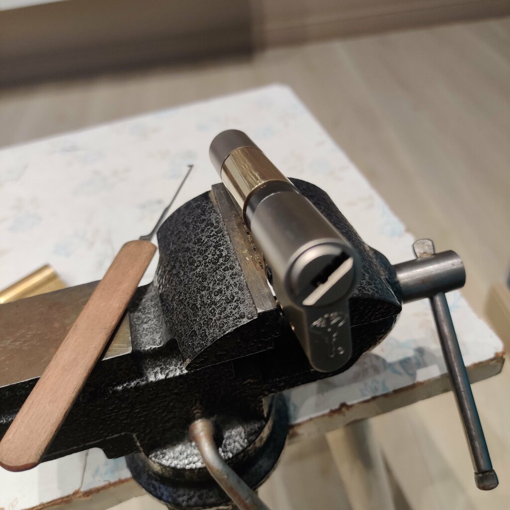 Çilingirler Kilit Açma, Nefteyugansk, foto