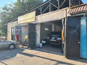 Car Servis (Jeltoqsan kóshesi No:253), otomobil servisi  Çimkent'ten (Şımkent'ten)