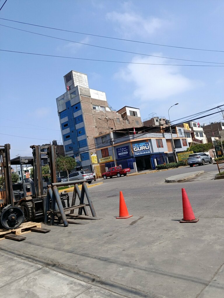 Kerestecilik Serviconstructor, Lima, foto