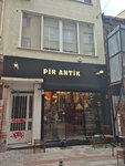 Pir antik (Studencheskaya ulitsa No:14Б), antikacı dükkanları  Vladimir'den