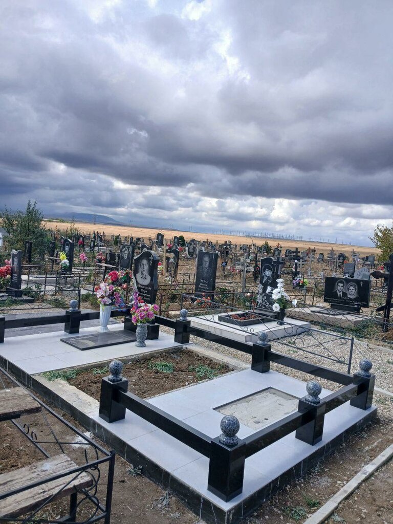 Taş ürünler ve yapılar Granite Workshop, Feodosya (Kefe), foto