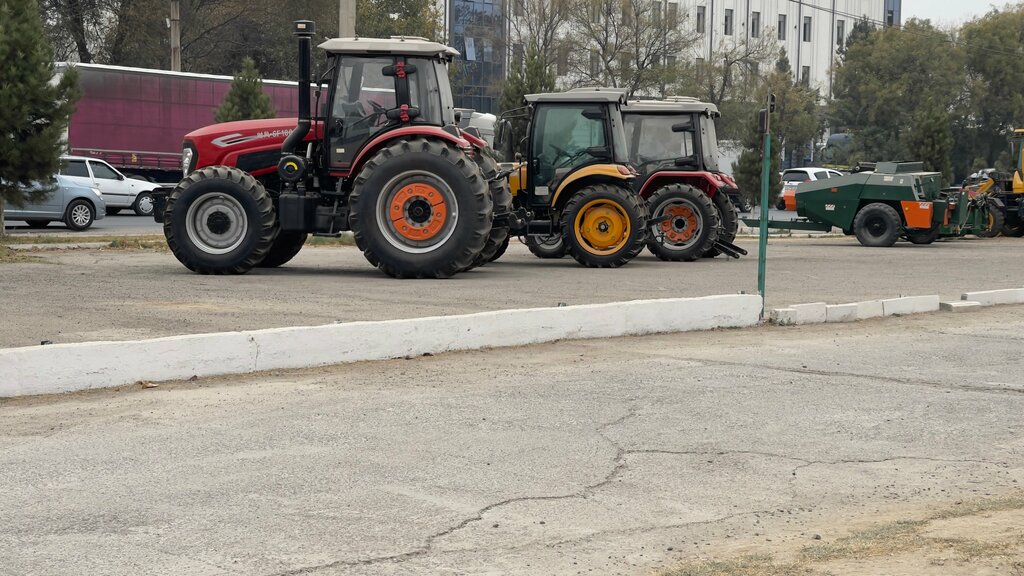 Tarım makineleri, ekipmanlar Chimgan auto, Taşkent eyaleti, foto