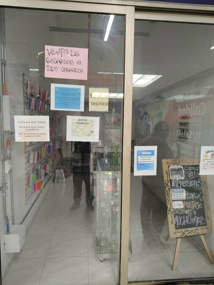 Elektronik eşya mağazaları A. R. T. E Technology, Medellin, foto