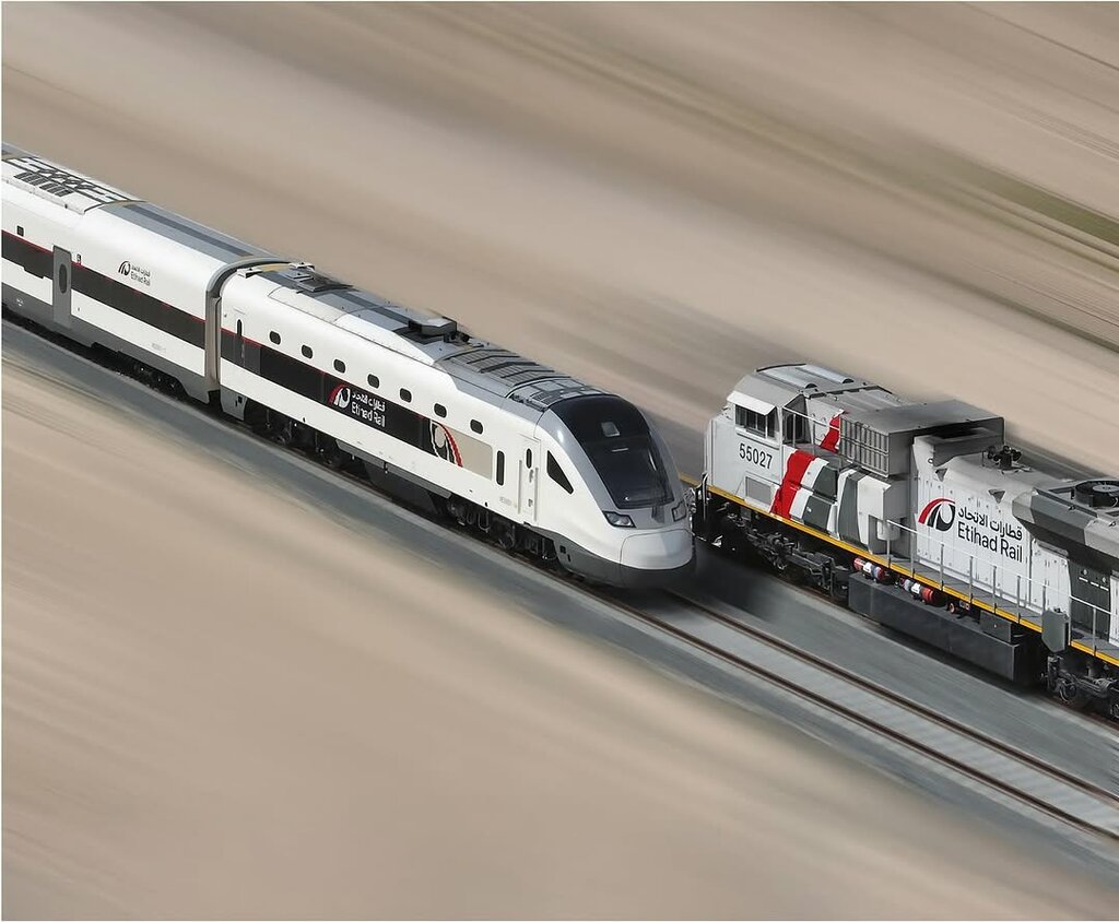 Demiryolu kargo Etihad Rail Hq At Captal Gate, Abu Dabi, foto