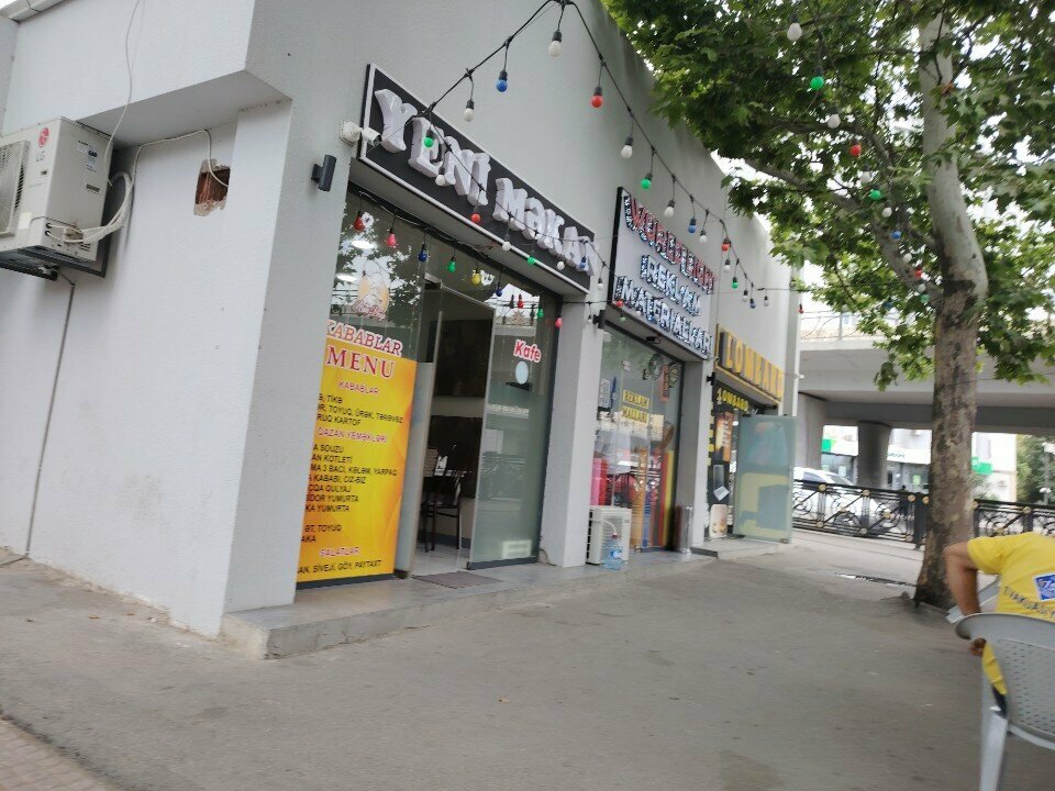 Kafe Yeni Məkan, Bakü, foto